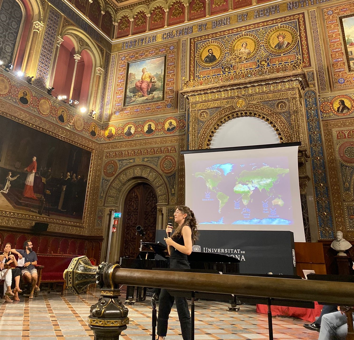 Resonating in the Paranymph of the UB: Sharing Science at the European ...